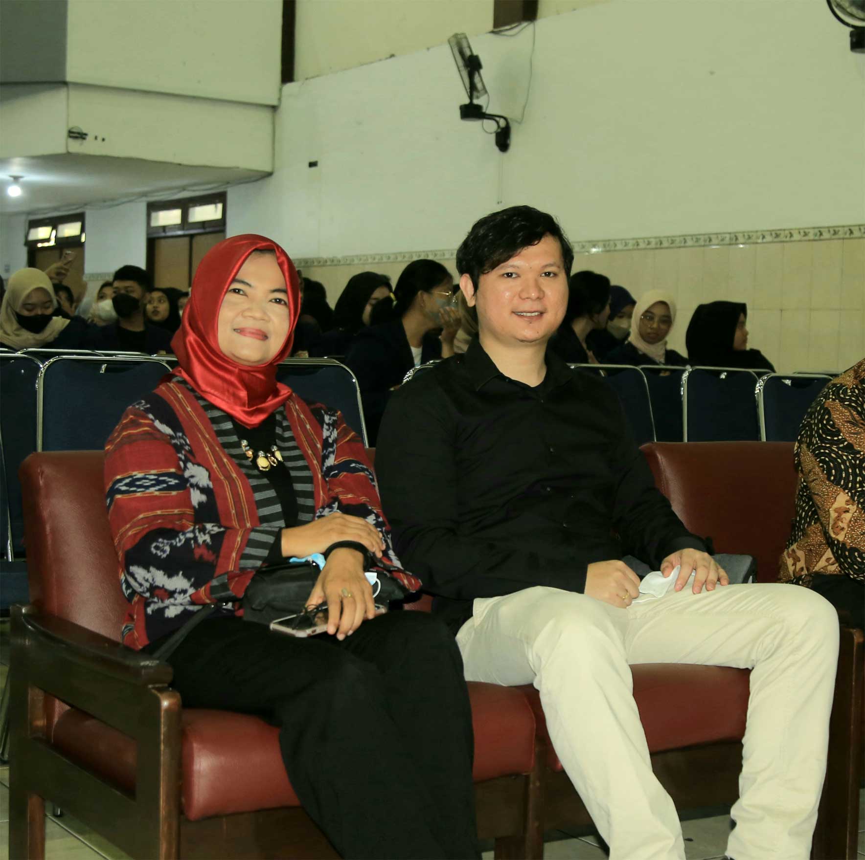 Seminar Nasional UNDHA AUB 2023 Seiring Dengan Penandatangan MoU ...